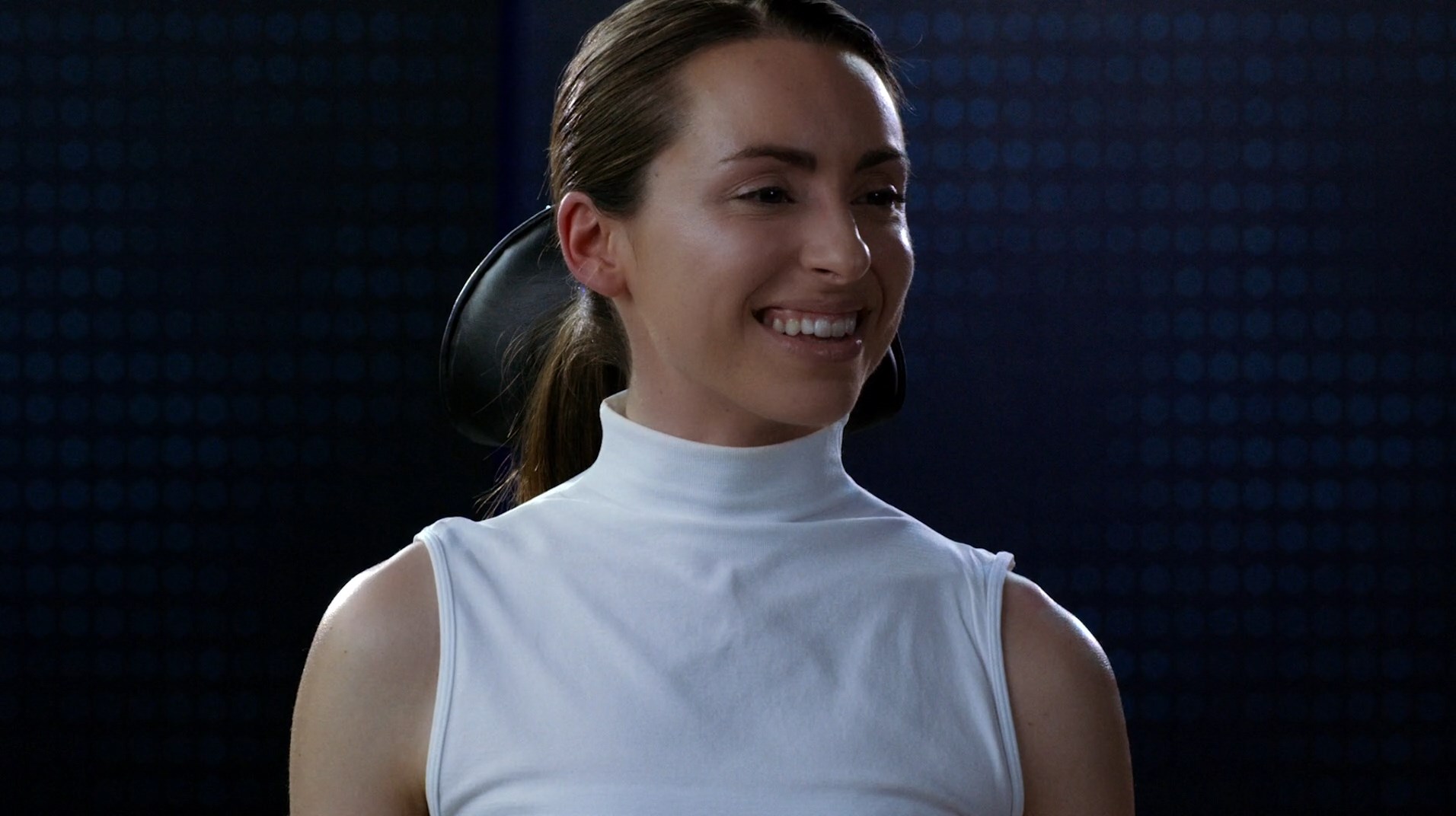 File:Amelia 2.0 99.jpg - FembotWiki