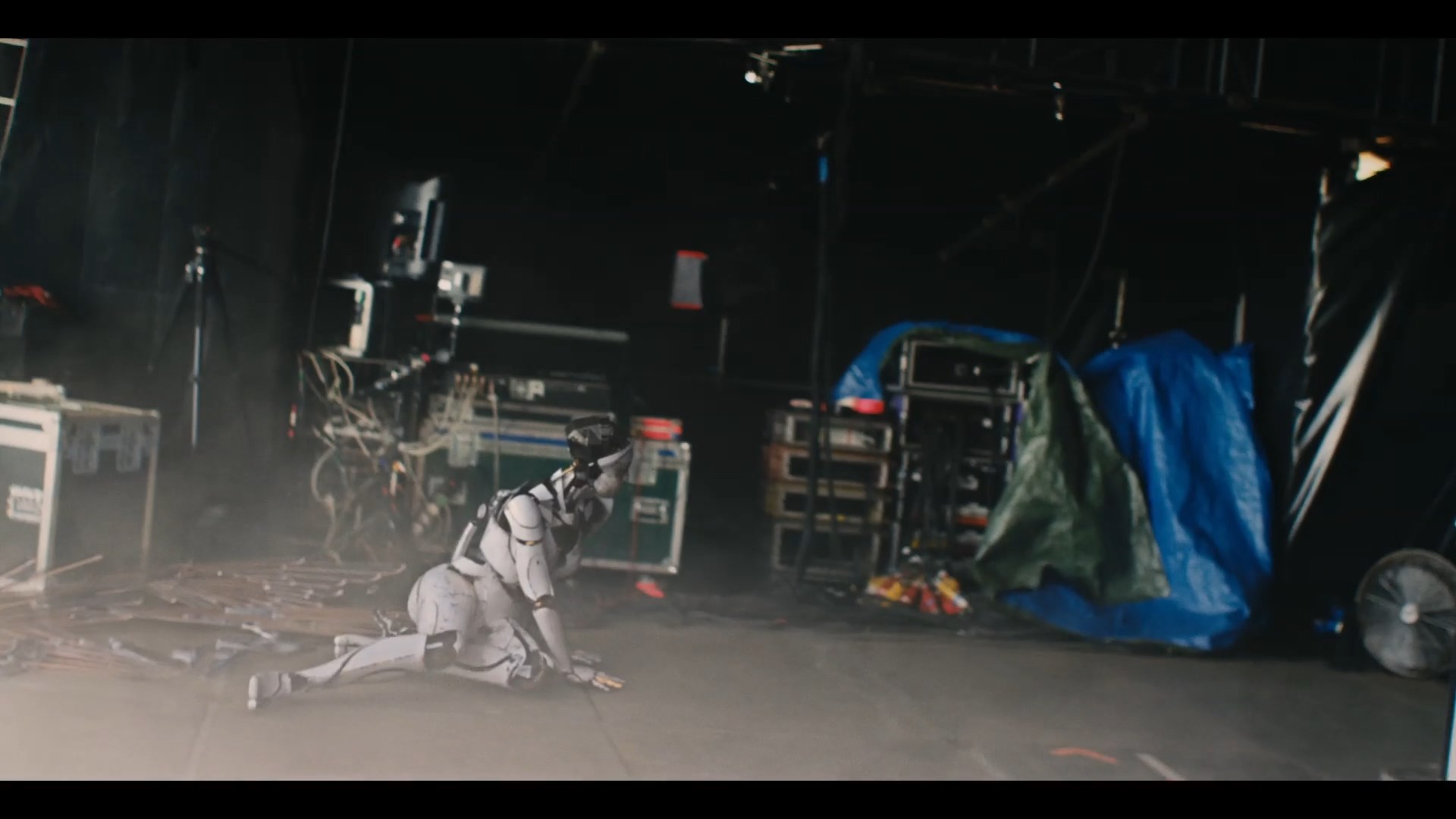 File:Robot & Scarecrow 47.jpg - FembotWiki